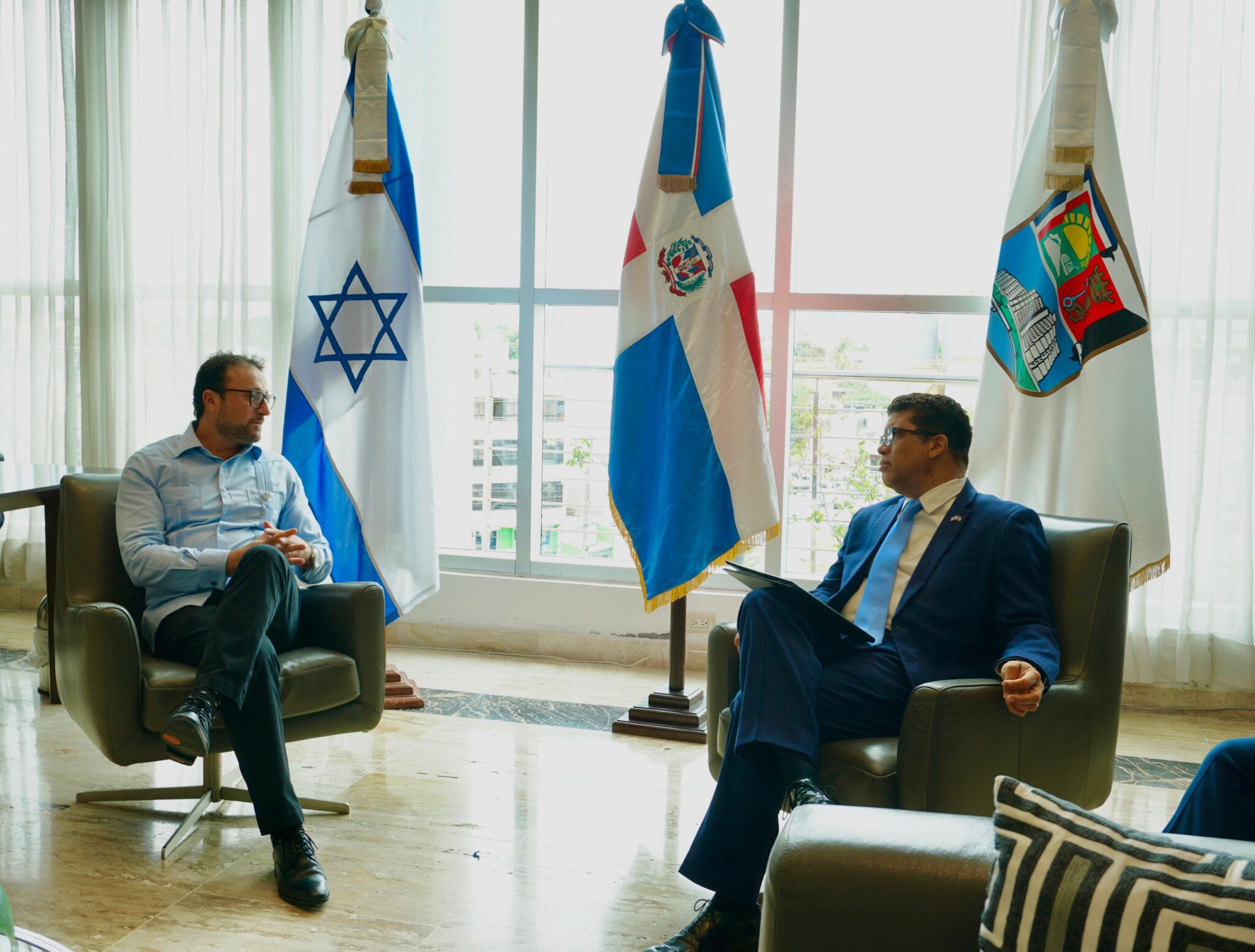 Alcalde Dío Astacio y Embajador de Israel estrechan lazos de ...