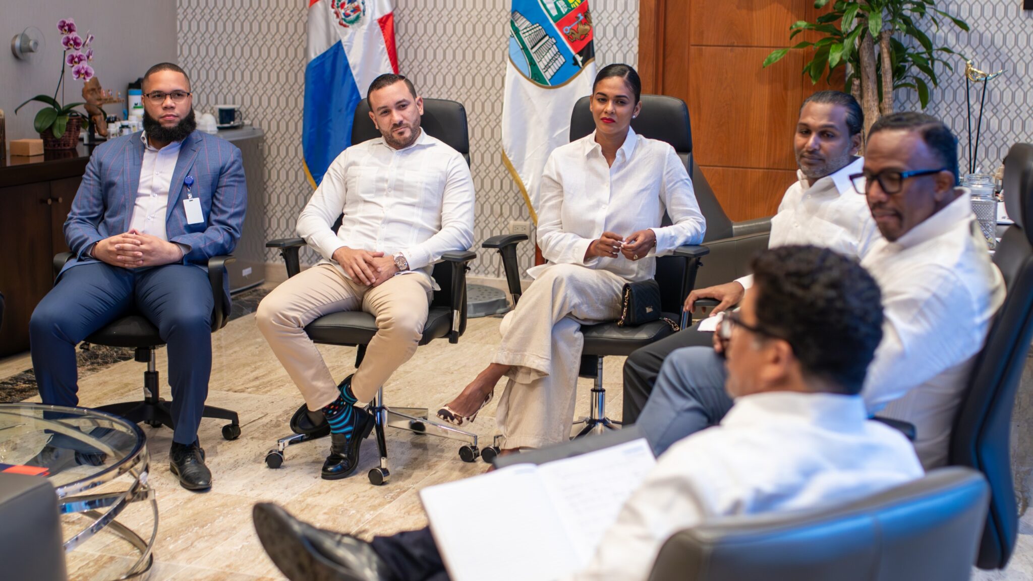 El Alcalde Dío Astacio recibe visita de cortesía de la directiva de ...