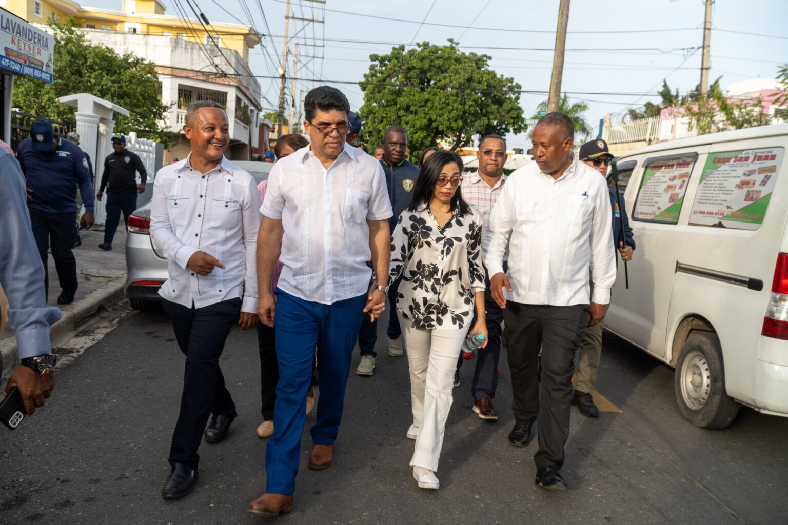 Alcalde Dío Astacio continúa programa “Camina con Dío” en Alma Rosa I ...