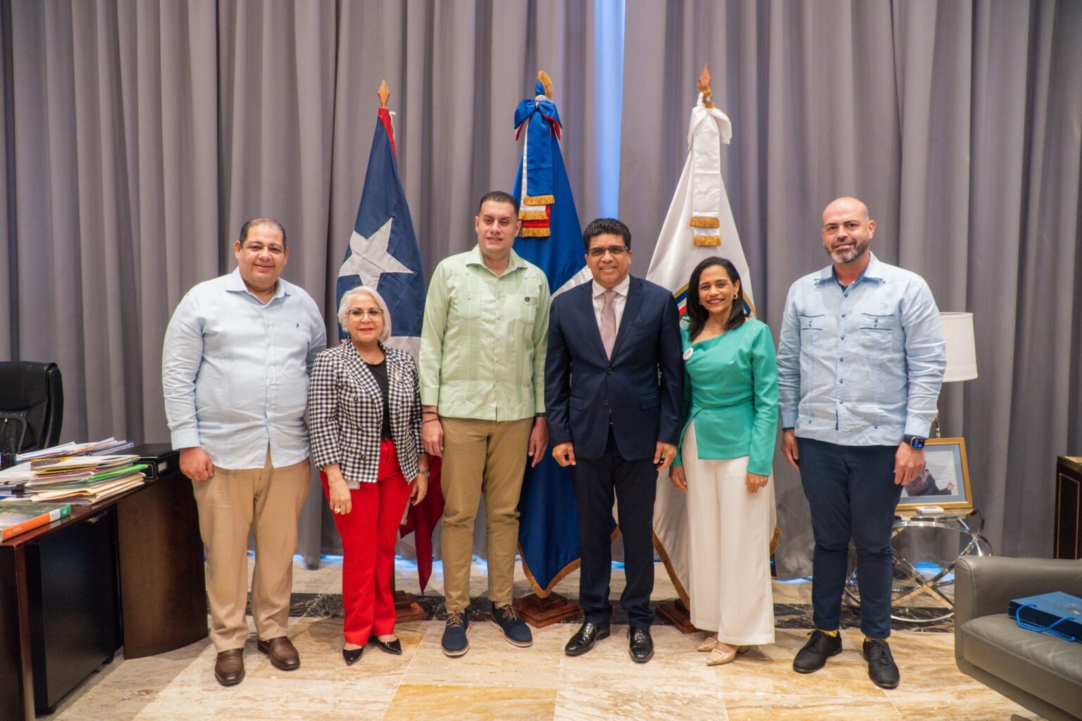 Alcalde Dío Astacio recibe al presidente de la Federación de alcaldes ...